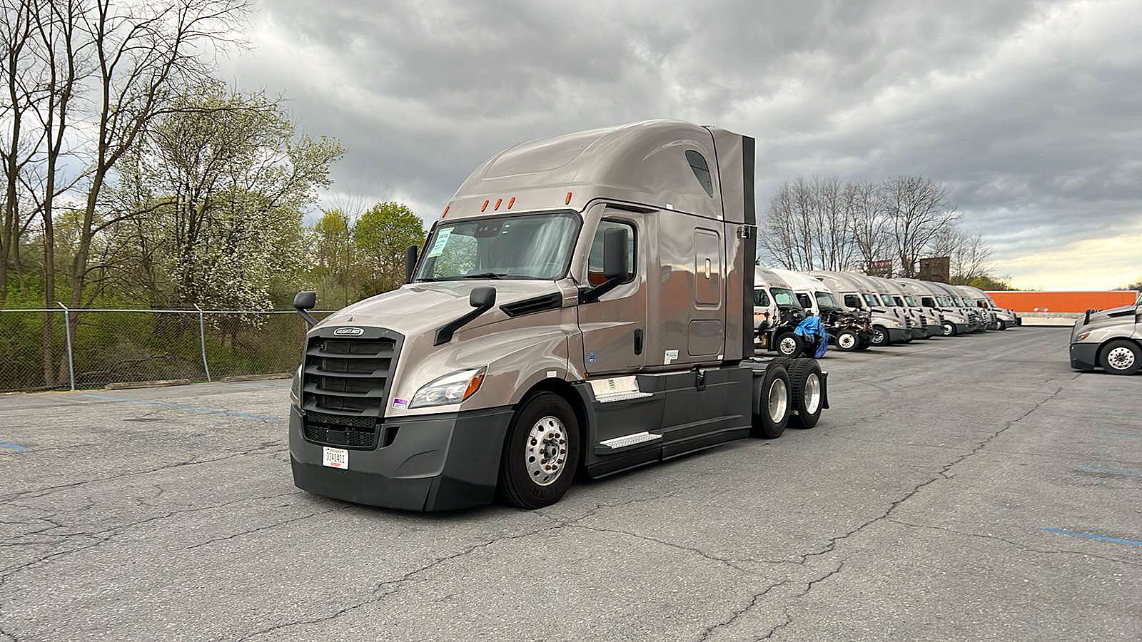 2023 Freightliner Cascadia For Sale | 72" Sleeper | #30653