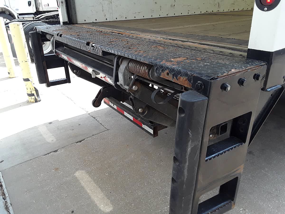 2022 Freightliner M2 106 For Sale | 26' Box | #507345