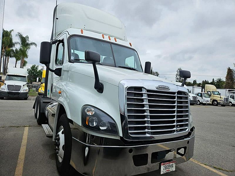 2020 Freightliner CASCADIA 125 For Sale | Day Cab | #881244