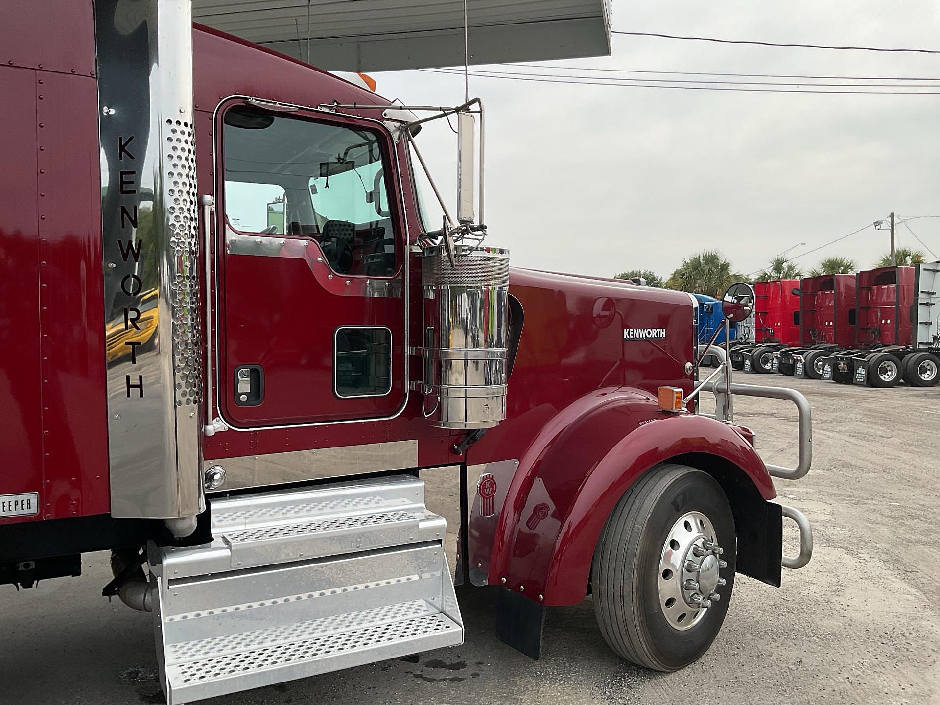 2023 Kenworth W9 Series For Sale | 86" Sleeper | #3889
