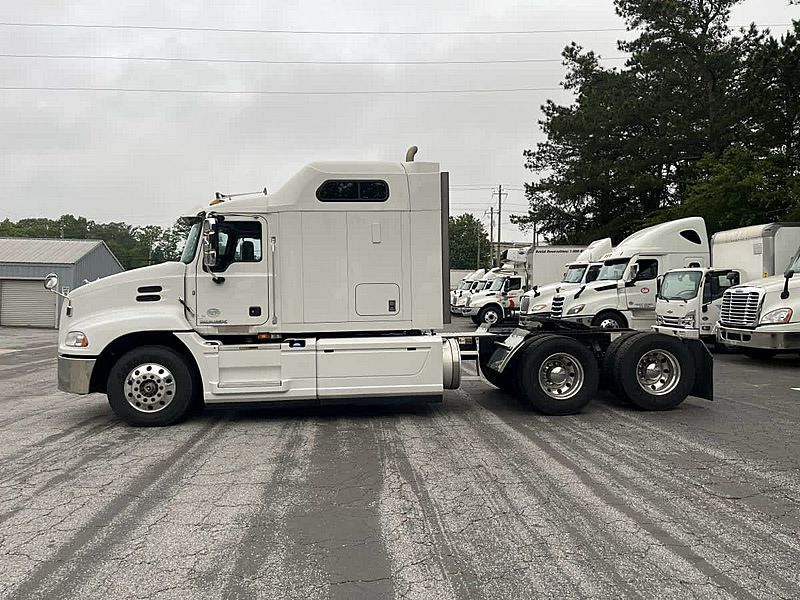 2017 Mack Pinnacle CXU603 For Sale | 70" Sleeper | #670465
