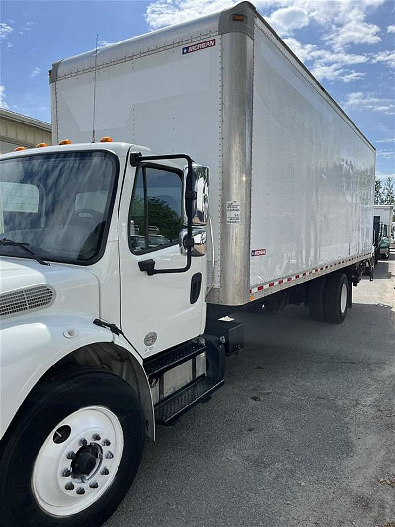2018 Freightliner M2 106 For Sale | 26' Box | #687508