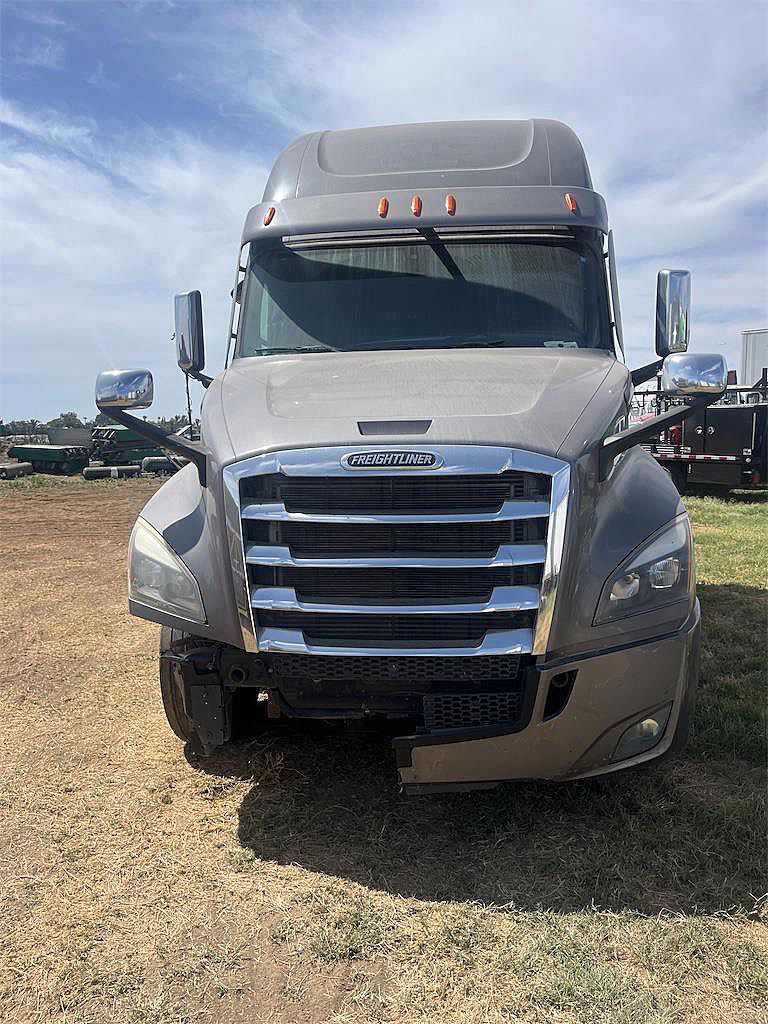 2021 Freightliner Cascadia 126 For Sale | Sleeper Truck | #Tractor (IFG)