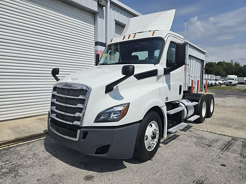 2018 Freightliner NEW CASCADIA PX12664 For Sale | Day Cab | #803049