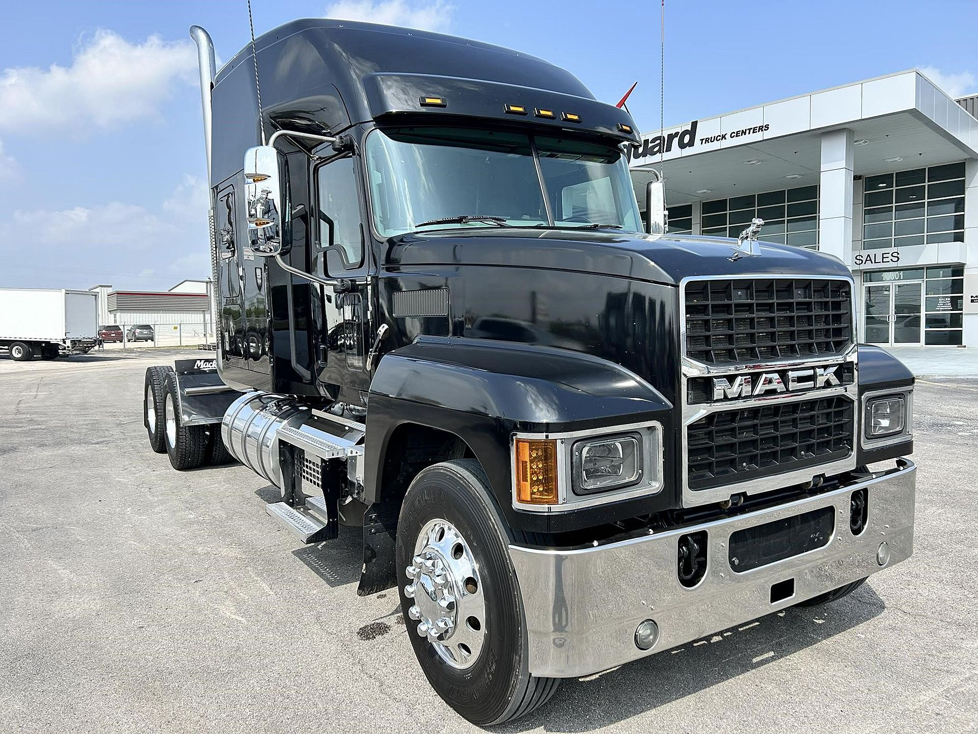 2022 Mack PINNACLE 64T For Sale | 70" Sleeper | #1229131