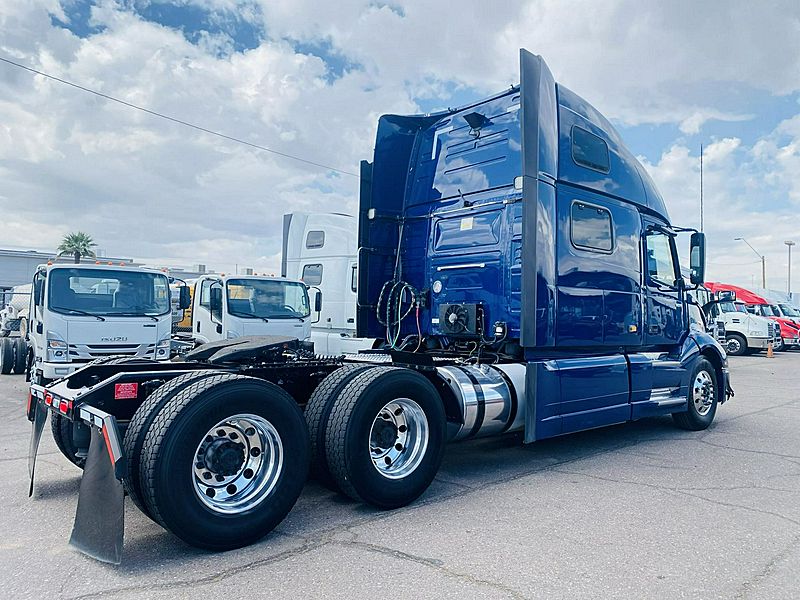 2019 Volvo VNL 860 For Sale | Sleeper Truck | #1230571
