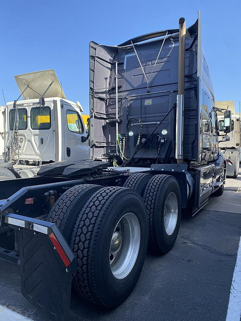2019 Volvo VNL 760 For Sale | 70" Sleeper | #1230253