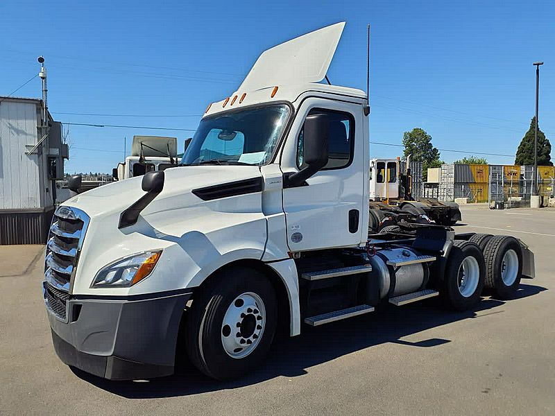 2018 Freightliner NEW CASCADIA PX12664 For Sale | Day Cab | #789054
