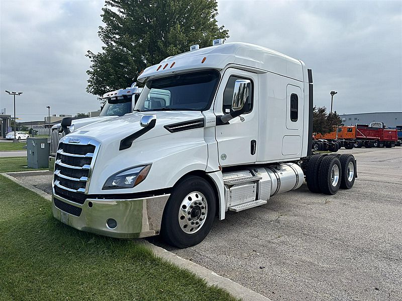 2019 Freightliner New Cascadia For Sale | 72" Sleeper | #792355