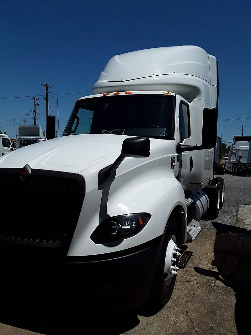 International Sleeper Trucks For Sale in Arkansas (New & Used)