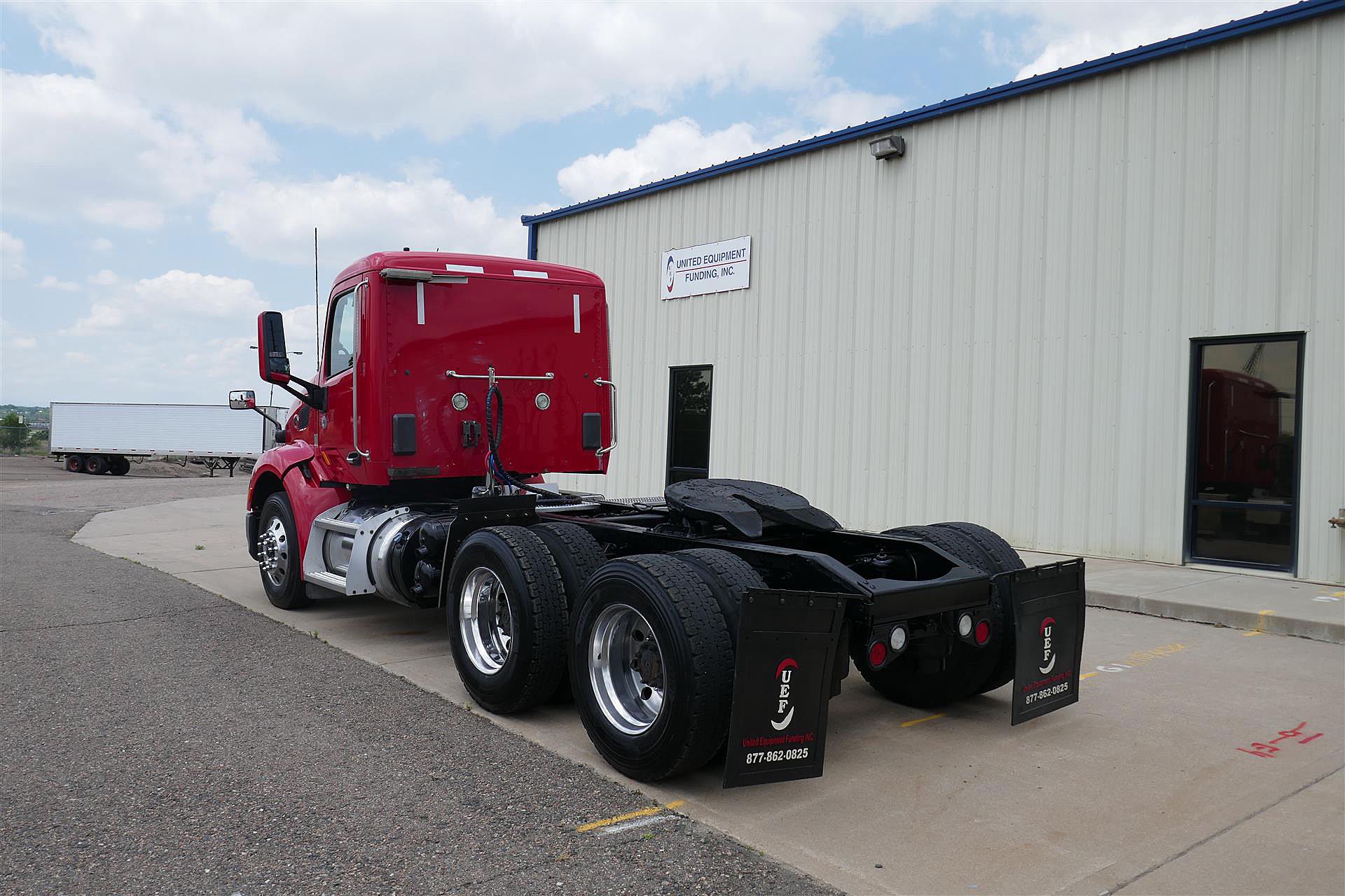 2017 Peterbilt 579 For Sale | Day Cab Sleeper | #4985C