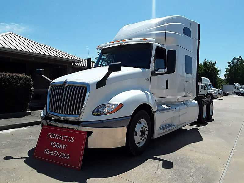 2018 International LT625 For Sale | 70" Sleeper | # 260127