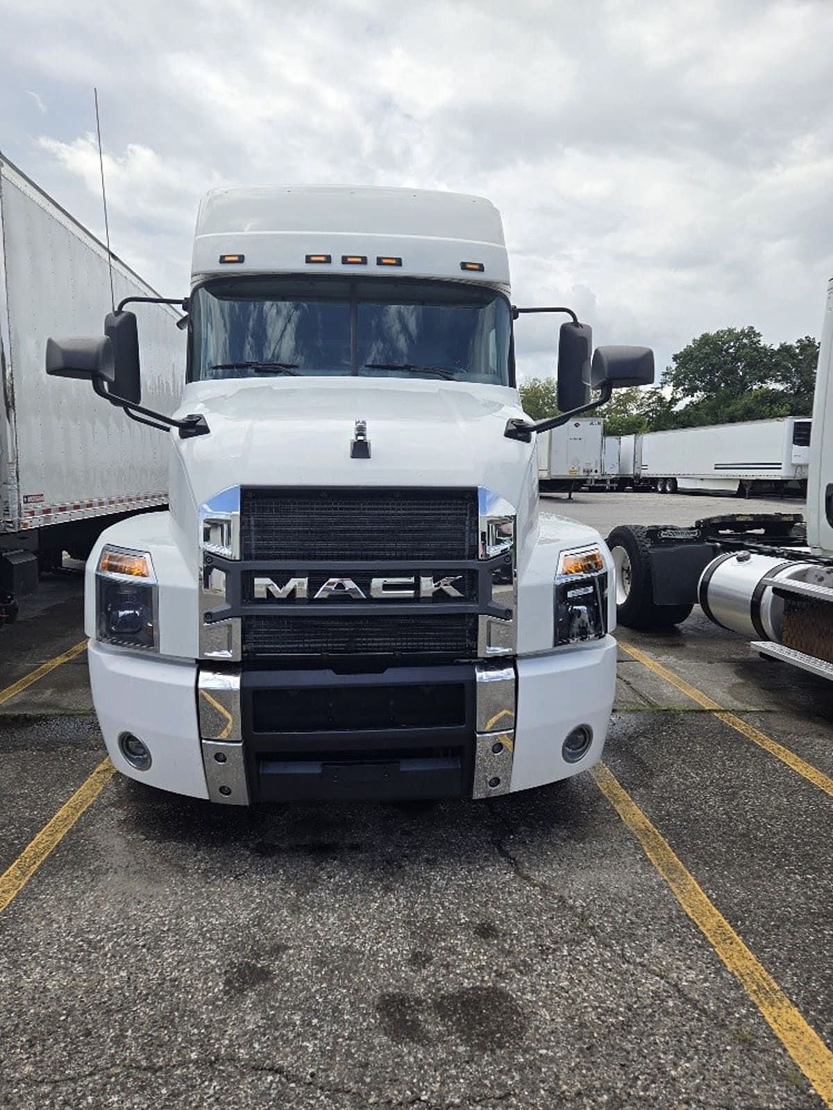 2020 Mack ANTHEM 64T For Sale | 61" Sleeper | # TAT008064