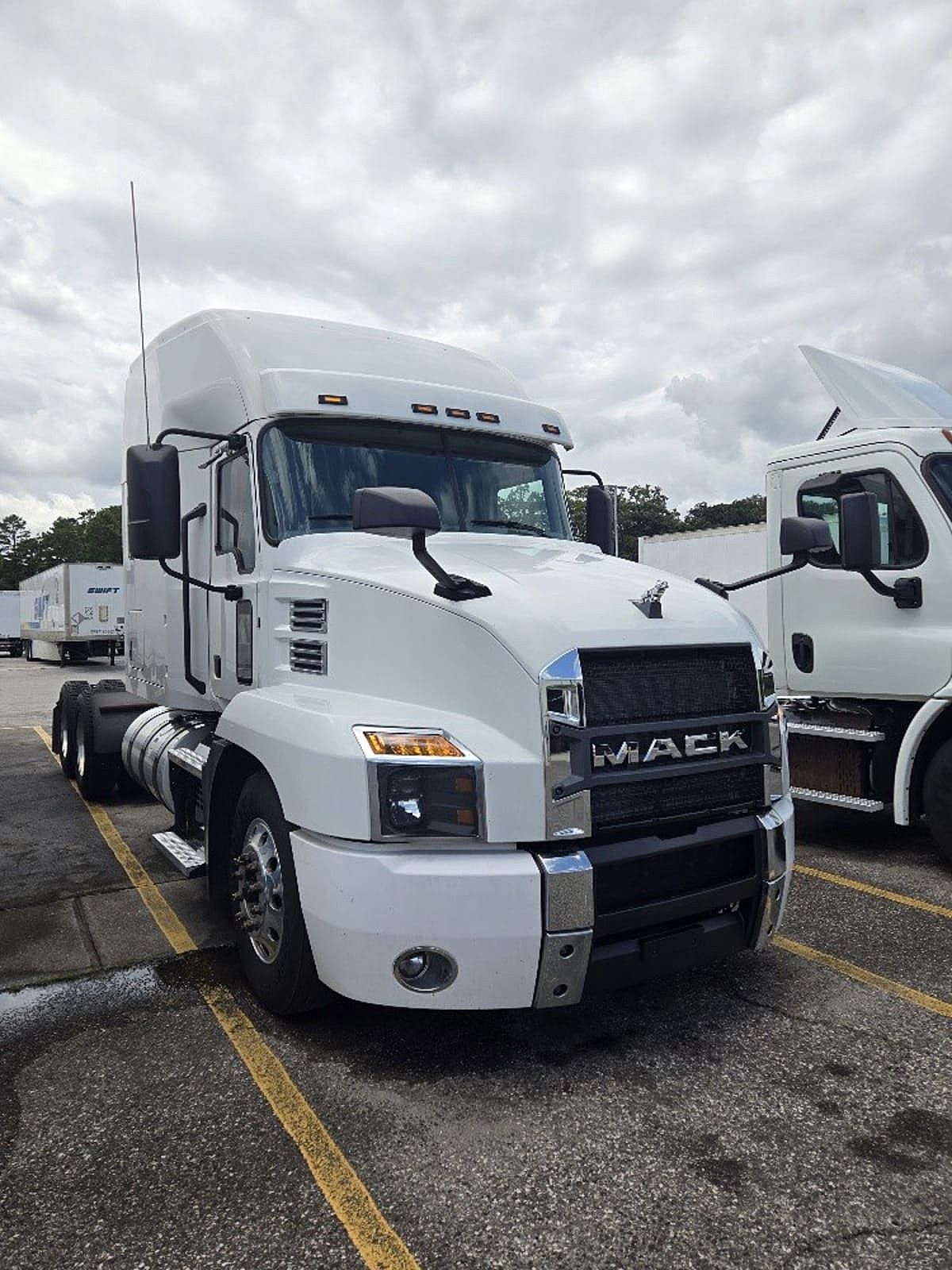 2020 Mack ANTHEM 64T For Sale | 61" Sleeper | # TAT008064