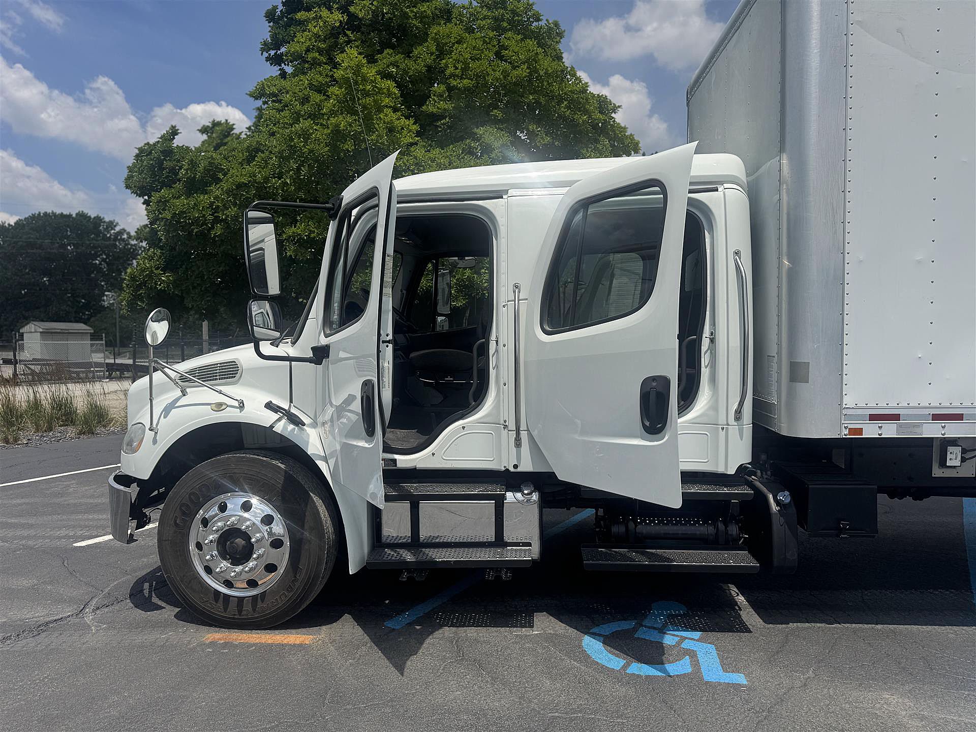 2018 Freightliner M2 Crew Cab For Sale | 24' Box | Non CDL | #3470