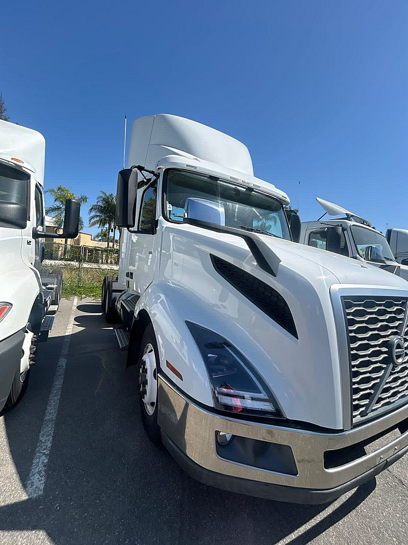 2025 Volvo VNL64T-300 Day Cabs For Sale (New & Used)