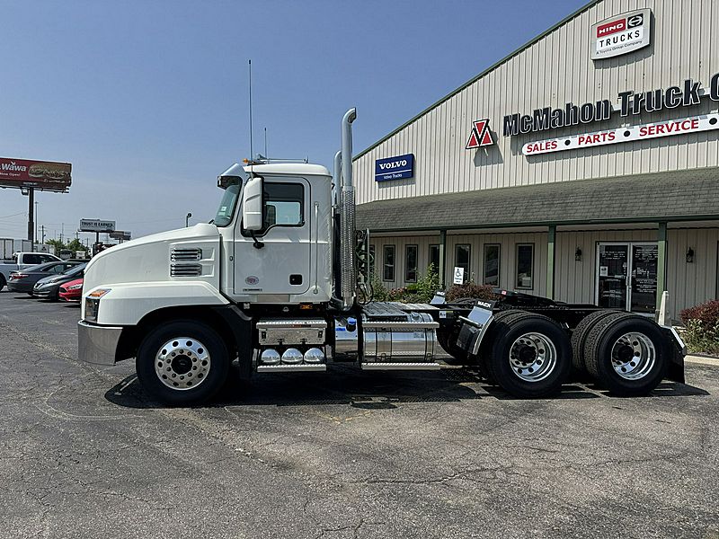 2026 Mack Anthem AN64T M742 For Sale | Daycab Sleeper | #M054634