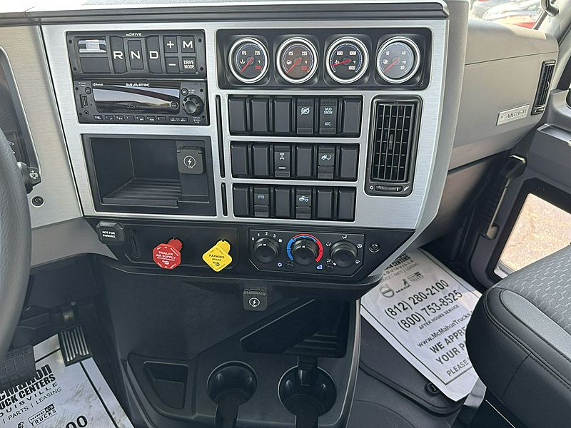 2026 Mack Anthem AN64T M742 For Sale | Daycab Sleeper | #M054634