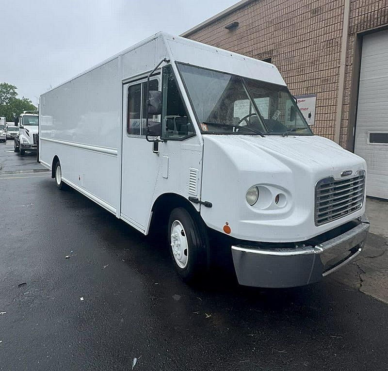 2018 Freightliner MT45 For Sale | 20' Box | #744196