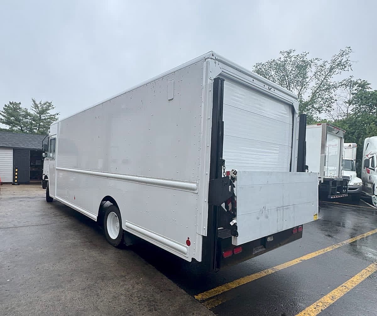 2018 Freightliner MT45 For Sale | 20' Box | #744196