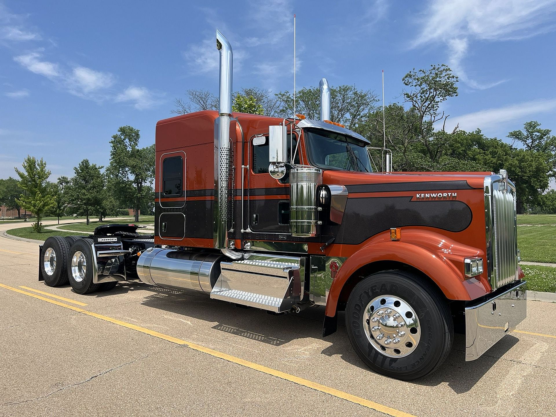 2026 Kenworth W900L For Sale | 72" Sleeper | #0603398