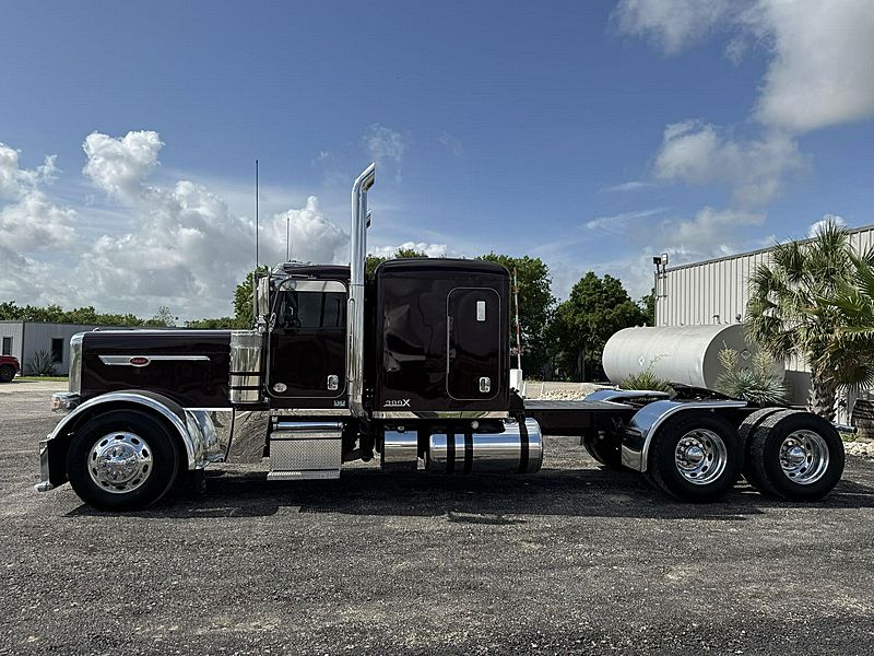 2024 Peterbilt 389 For Sale | 72" Sleeper | #CSA3670