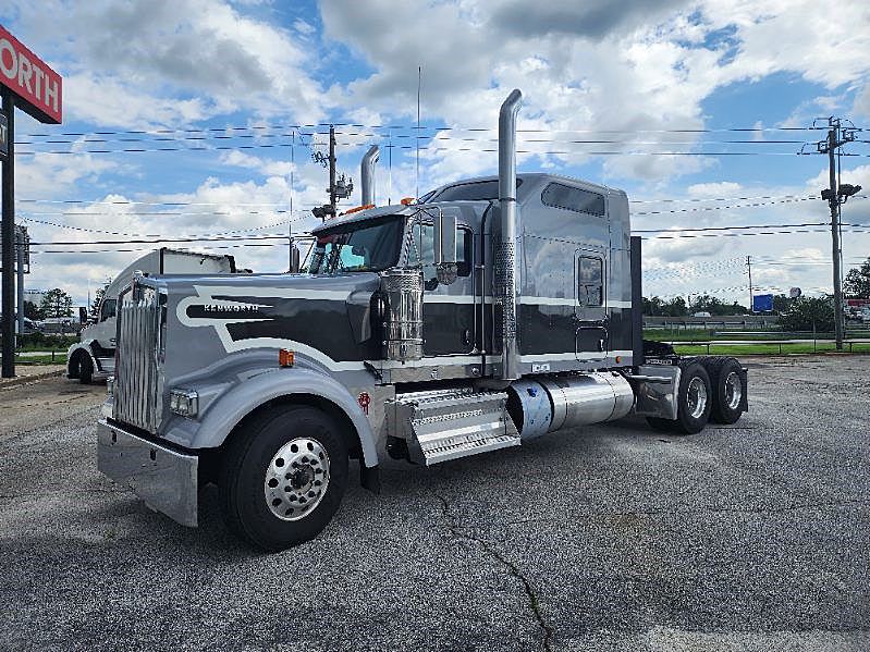 2026 Kenworth W900L For Sale | 86" Sleeper | #0603758