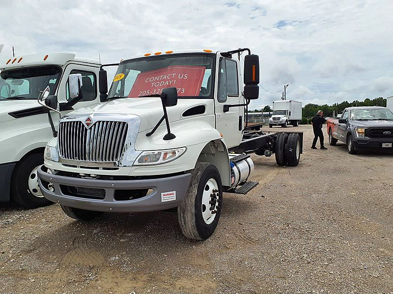2018 International DuraStar 4300 For Sale | Day Cab | # 272630