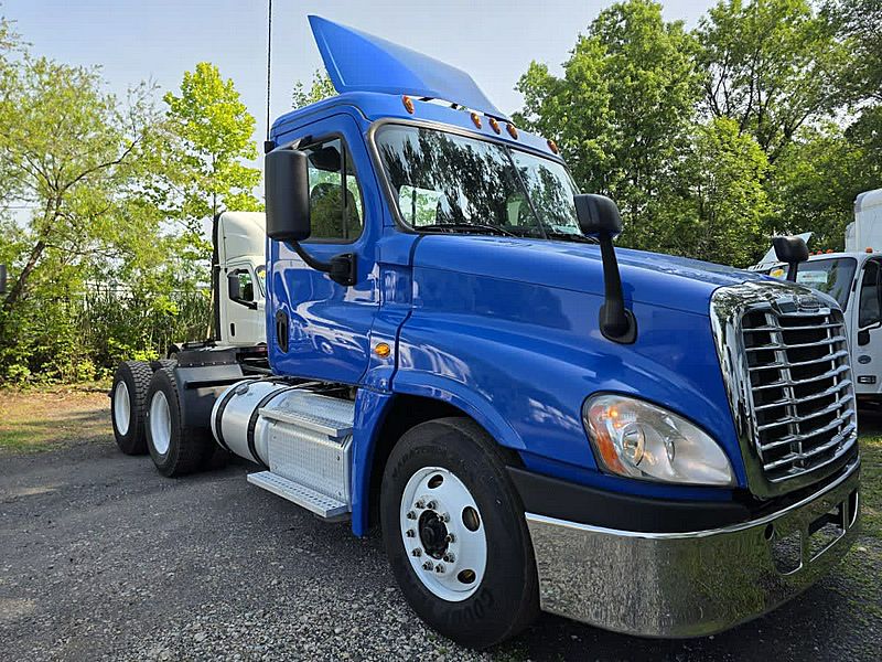 2019 Freightliner CASCADIA 125 For Sale | Day Cab | #860406