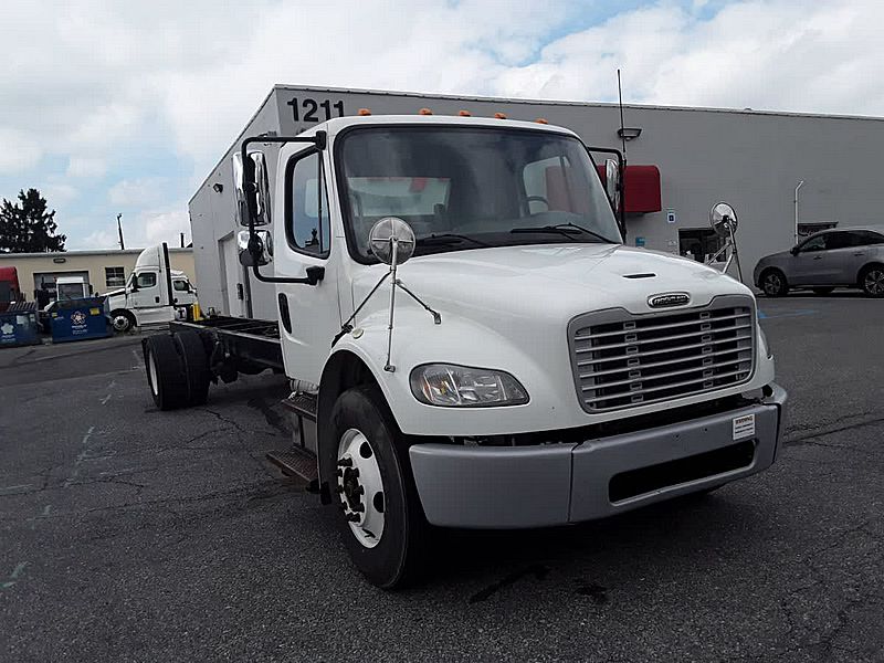 2014 Freightliner M2 106 For Sale | Day Cab | #556331