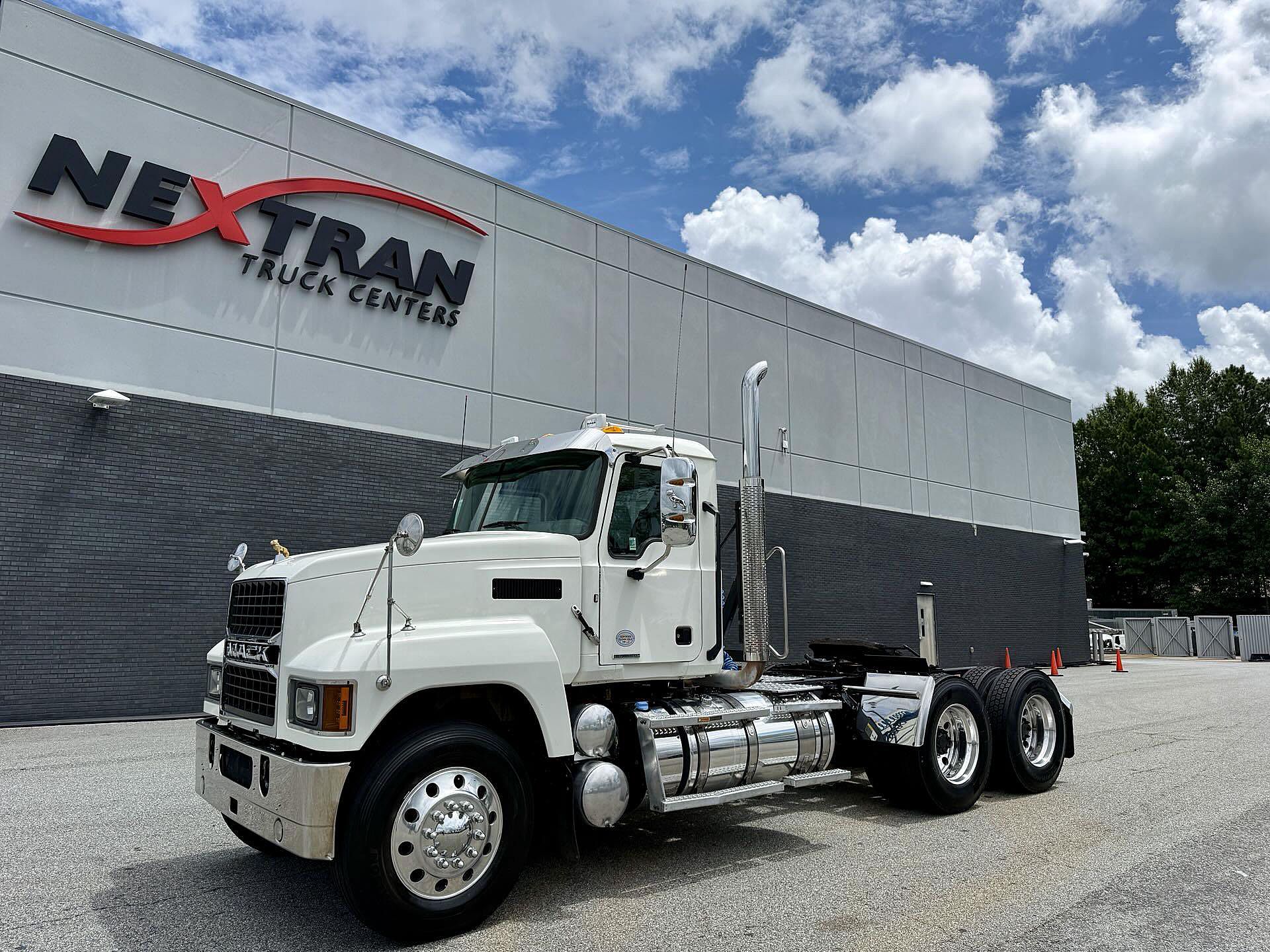 2021 Mack Pinnacle PI64T For Sale | Day Cab | #15MU008232