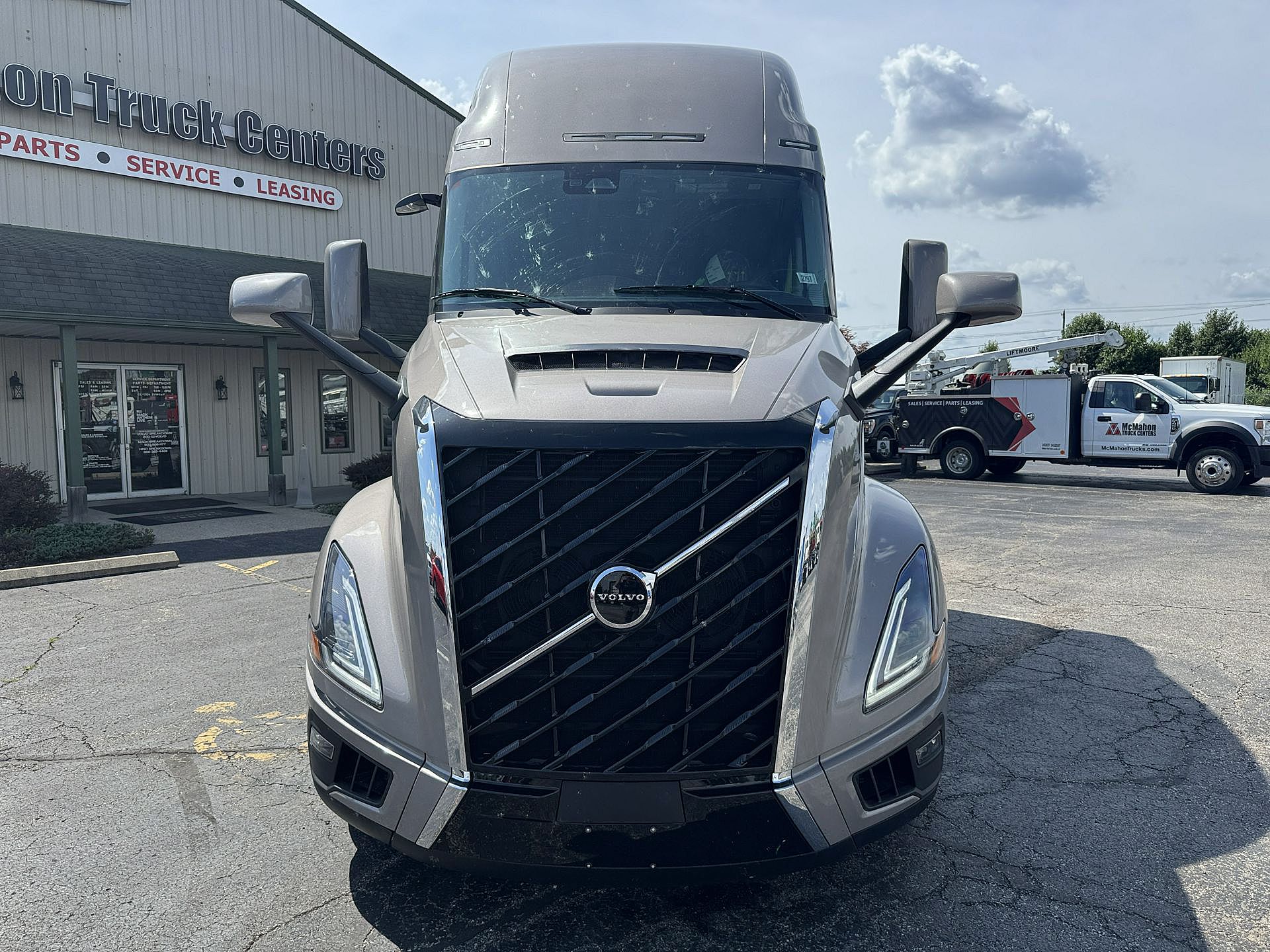 2026 Volvo VNL 860 For Sale | 74" Sleeper | #V707559