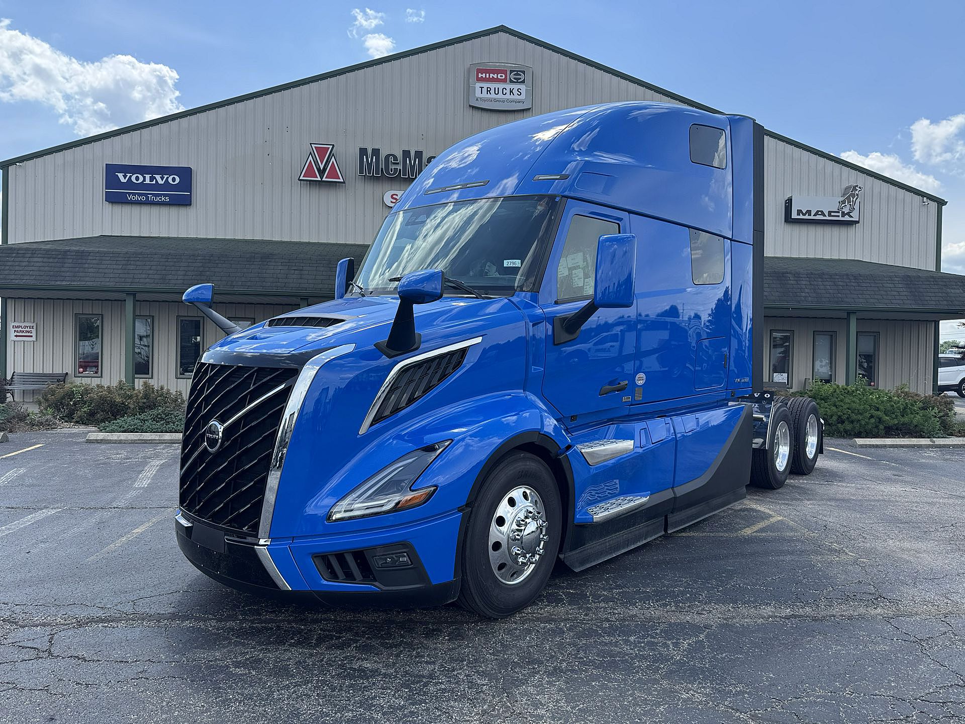 2026 Volvo VNL 860 For Sale | 74" Sleeper | #V707098