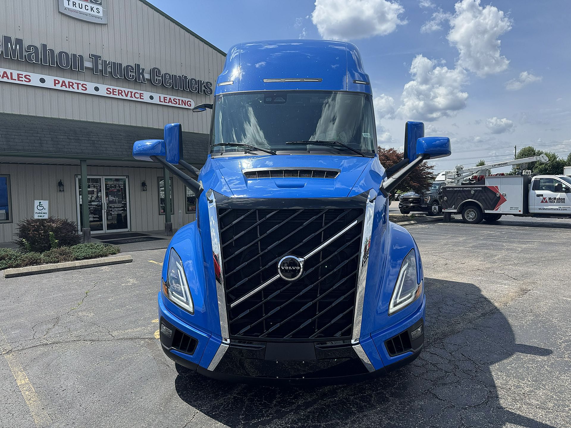 2026 Volvo VNL 860 For Sale | 74" Sleeper | #V707098