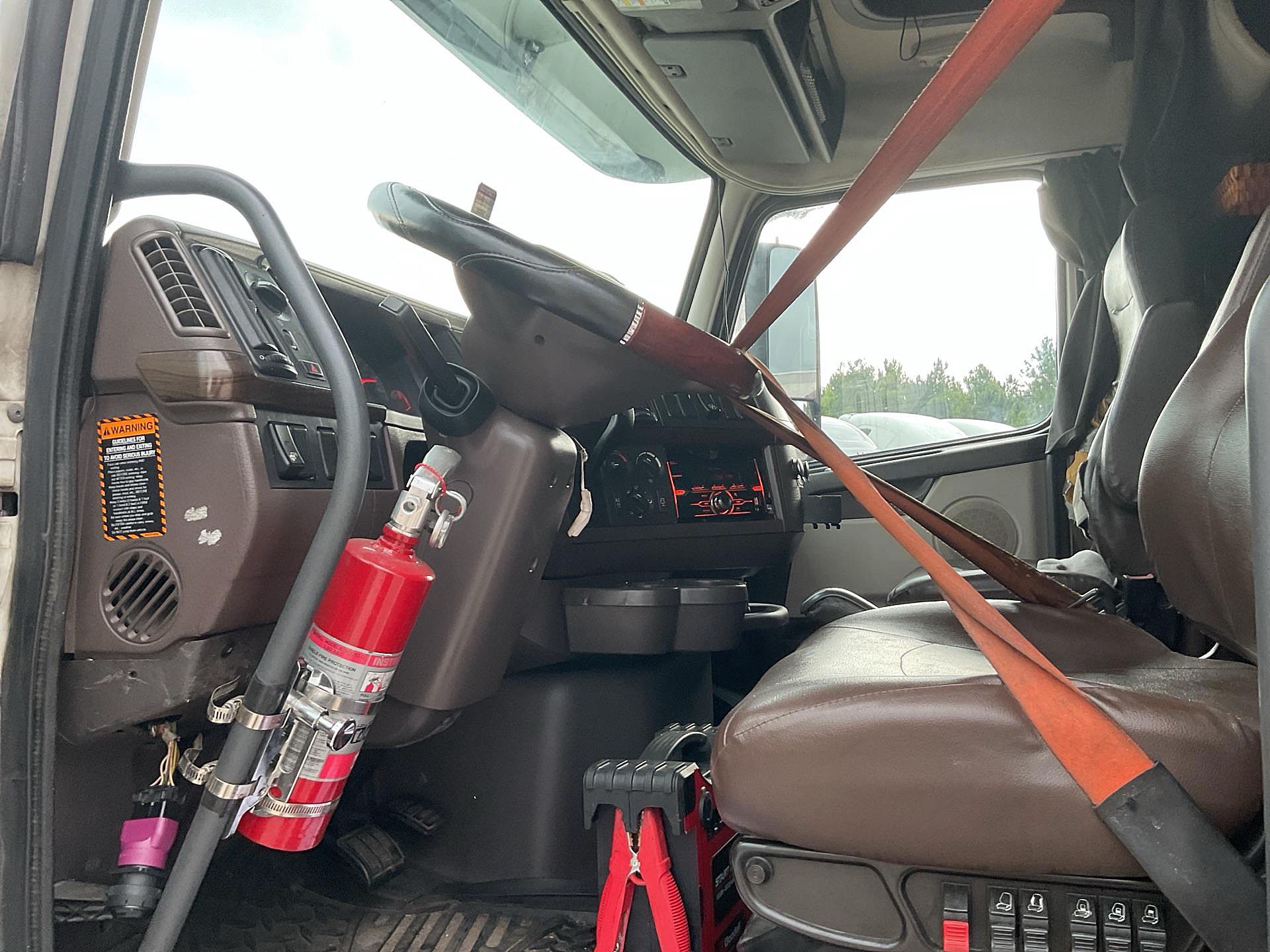 2015 Volvo VNL 670 For Sale | 67" Sleeper | #3936
