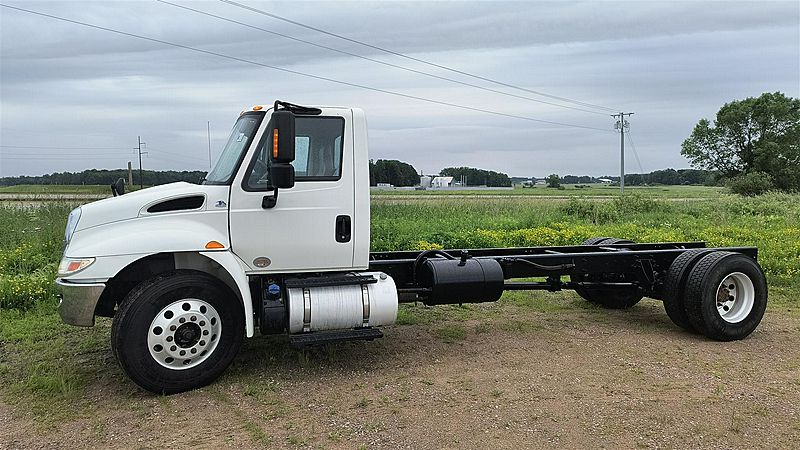 2018 International DuraStar 4300 For Sale | Cab & Chassis | # 182942