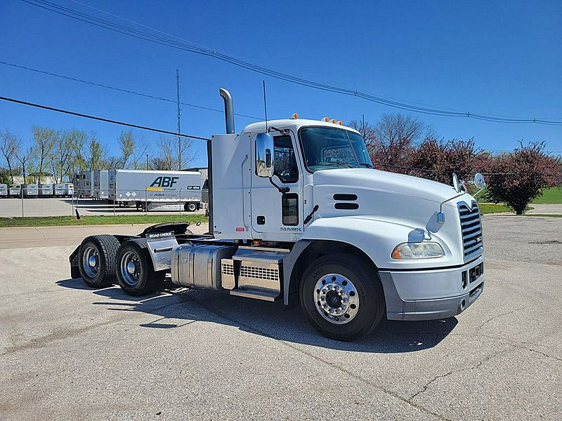 2018 Mack Trucks Pinnacle CXU613 For Sale | Day Cab | # M21009