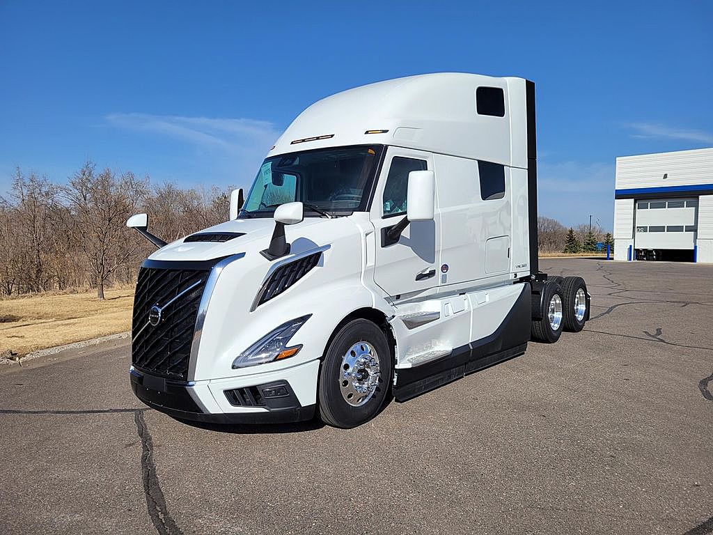 2026 Volvo Trucks VNL 860 For Sale | 74" Sleeper | #V9273