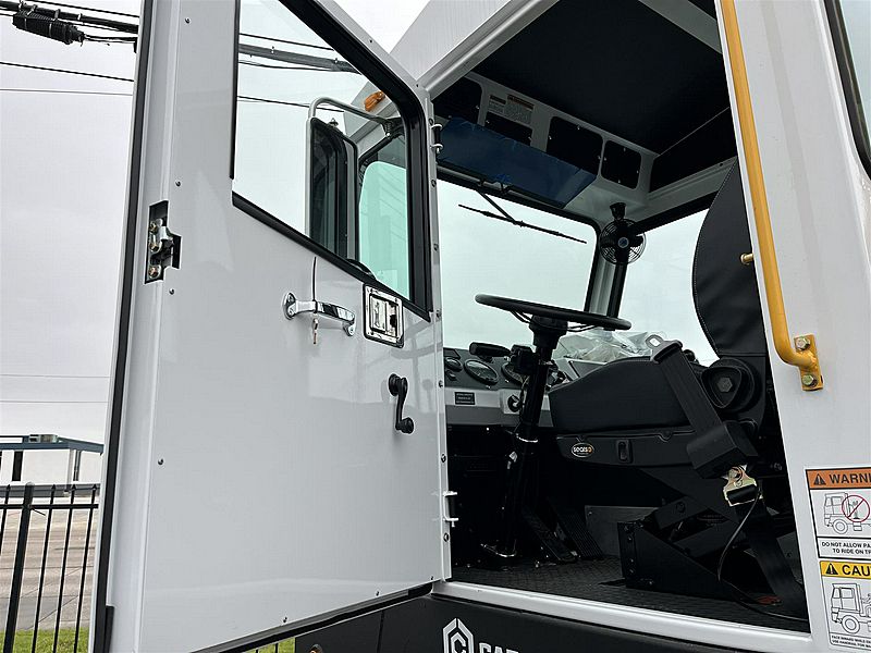 2024 Capacity TJ5000 For Sale | Yard Spotter | #043753