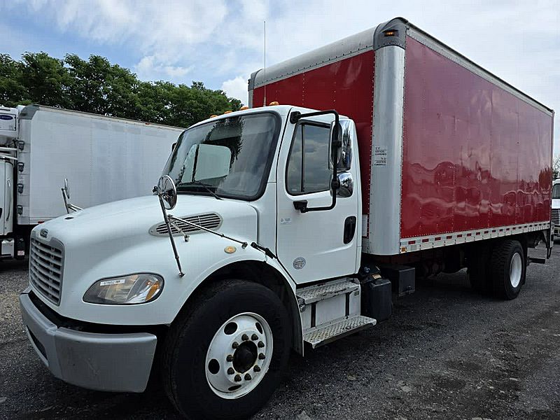 2017 Freightliner M2 106 For Sale | Box Van | #678652