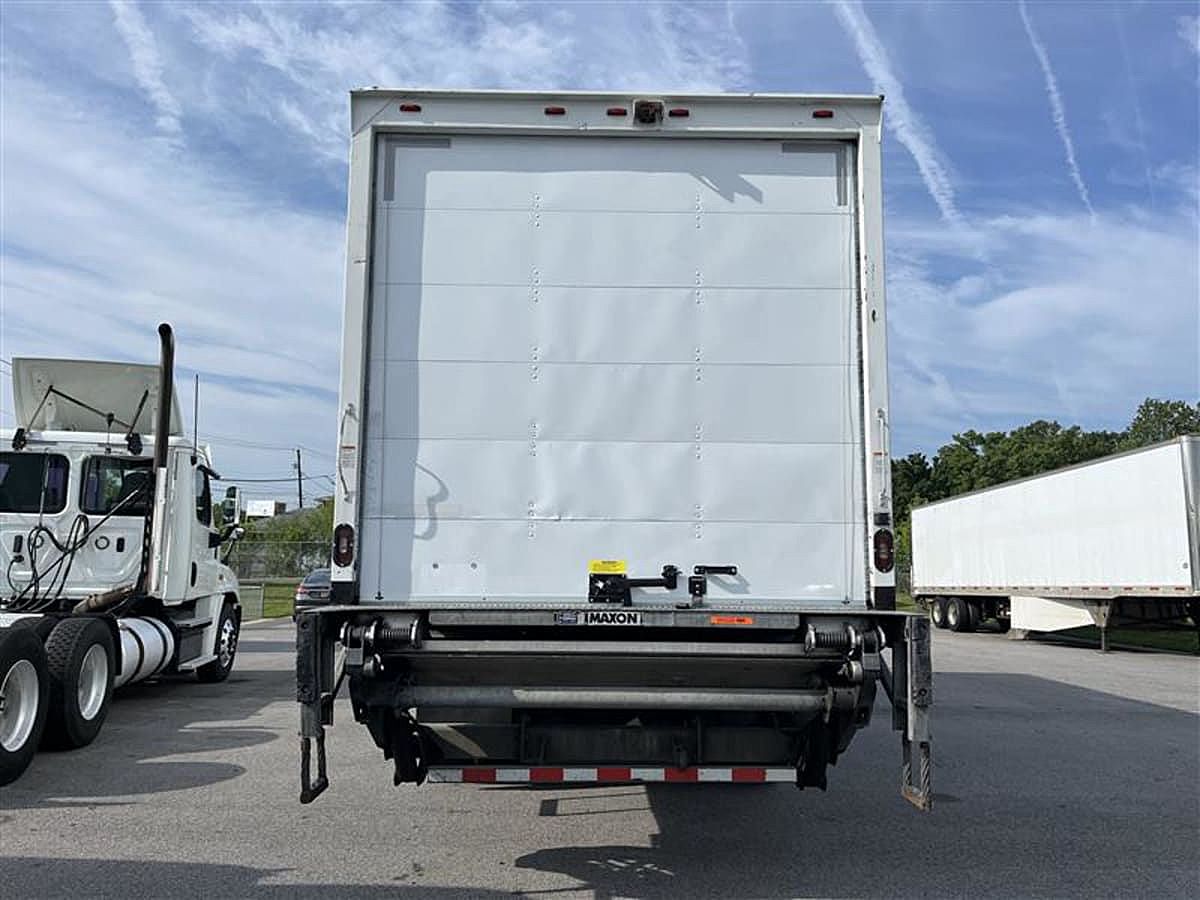 2019 Freightliner M2 106 For Sale | 26' Box | #860538