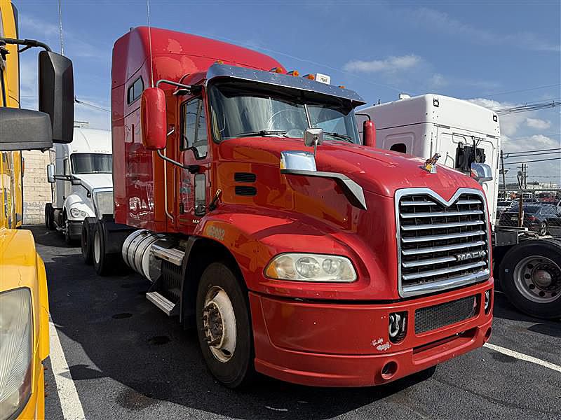 2016 Mack Pinnacle CXU613 For Sale | 70" Sleeper | # DKF048925