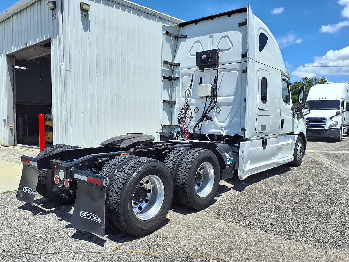 2020 Freightliner NEW CASCADIA PX12664 For Sale | 72" Sleeper | #240018