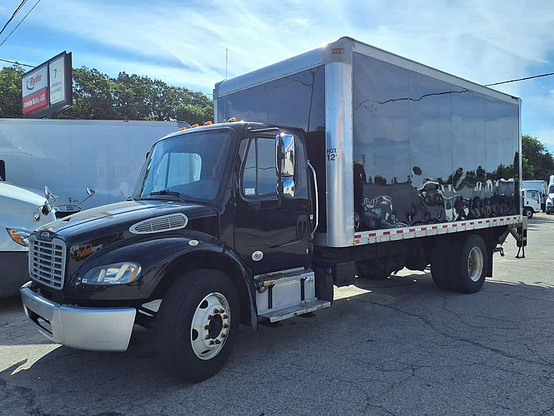2019 Freightliner M2 106 For Sale | 18' Box | #809070