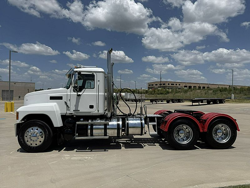 2021 Mack PINNACLE 64T For Sale | Day Cab | # 22HU012073