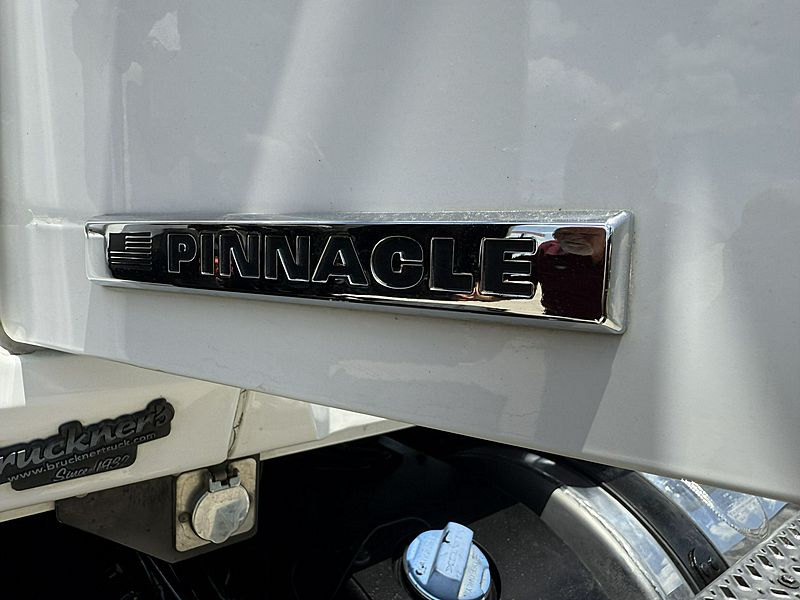 2021 Mack PINNACLE 64T For Sale | Day Cab | # 22HU012073