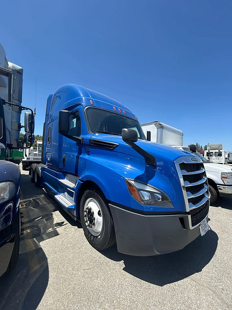 2020 Freightliner NEW CASCADIA PX12664 For Sale | 82" Sleeper | #897372