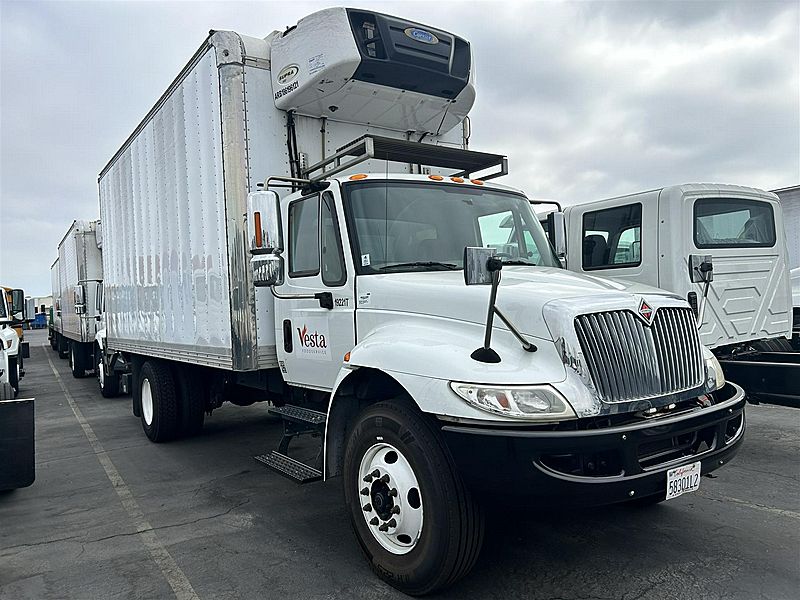 2019 International DuraStar 4300 For Sale | 20' Box | Non CDL | #KL450667