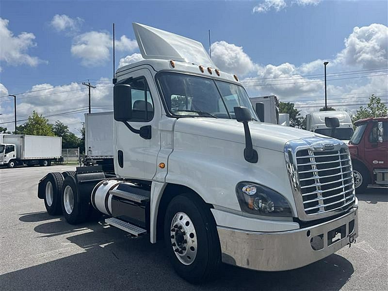 2018 Freightliner CASCADIA 125 For Sale | Day Cab | #786818