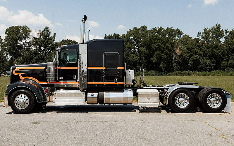 2021 Kenworth W900L For Sale | 72" Sleeper | #0608279